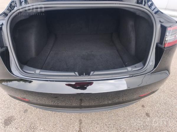 Melns Tesla Model 3 2023 Rīga, ar dzinēja tilpumu 0.00 L un nobraukumu 40 tūkst. km par 28750 €, foto 9 vietnē AUTOMOTO.COM.LV