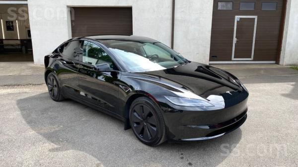 Melns Tesla Model 3 2024 Rīga, ar dzinēja tilpumu 0.00 L un nobraukumu 21 tūkst. km par 41500 €, foto 1 vietnē AUTOMOTO.COM.LV