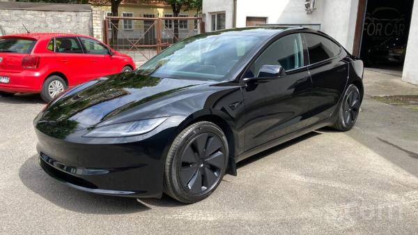 Melns Tesla Model 3 2024 Rīga, ar dzinēja tilpumu 0.00 L un nobraukumu 21 tūkst. km par 41500 €, foto 3 vietnē AUTOMOTO.COM.LV
