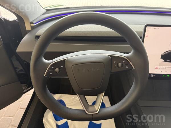 Melns Tesla Model 3 2024 Rīga, ar dzinēja tilpumu 0.00 L un nobraukumu 21 tūkst. km par 41500 €, foto 8 vietnē AUTOMOTO.COM.LV