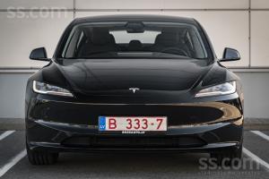 Melns Tesla Model 3 2024 Rīga, ar dzinēja tilpumu 0.00 L un nobraukumu 41 tūkst. km par 42500 €, foto 3 vietnē AUTOMOTO.COM.LV