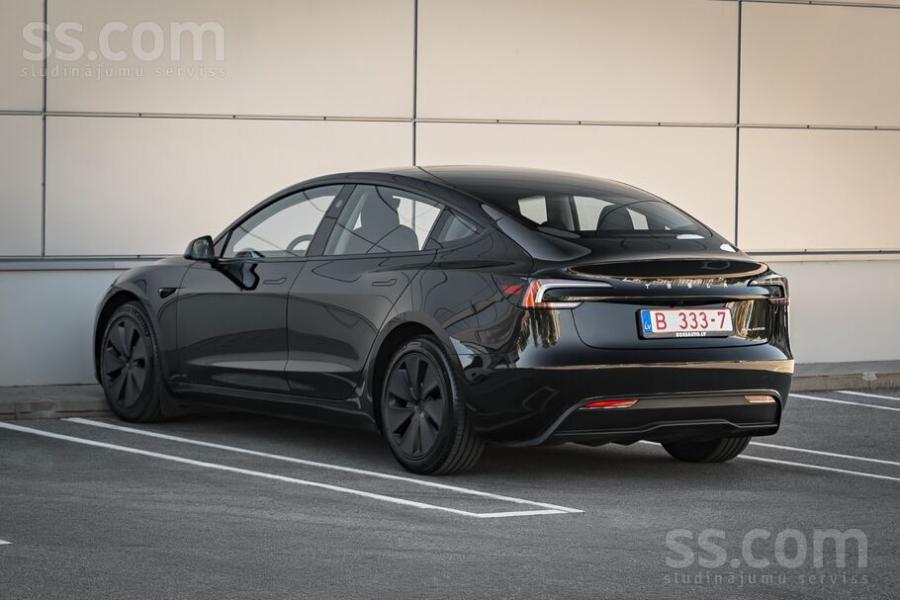 Melns Tesla Model 3 2024 Rīga, ar dzinēja tilpumu 0.00 L un nobraukumu 41 tūkst. km par 42500 €, foto 7 vietnē AUTOMOTO.COM.LV