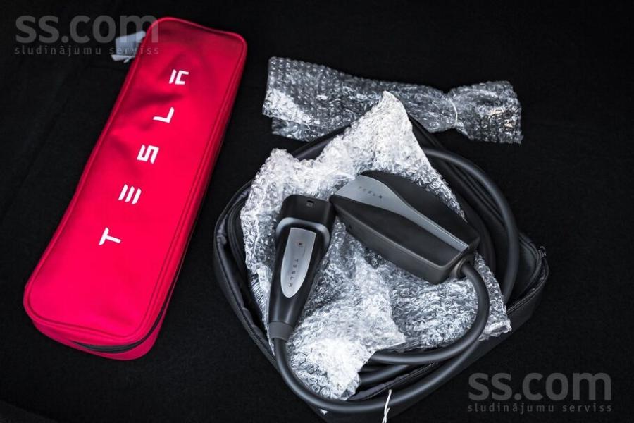 Melns Tesla Model 3 2024 Rīga, ar dzinēja tilpumu 0.00 L un nobraukumu 41 tūkst. km par 42500 €, foto 15 vietnē AUTOMOTO.COM.LV