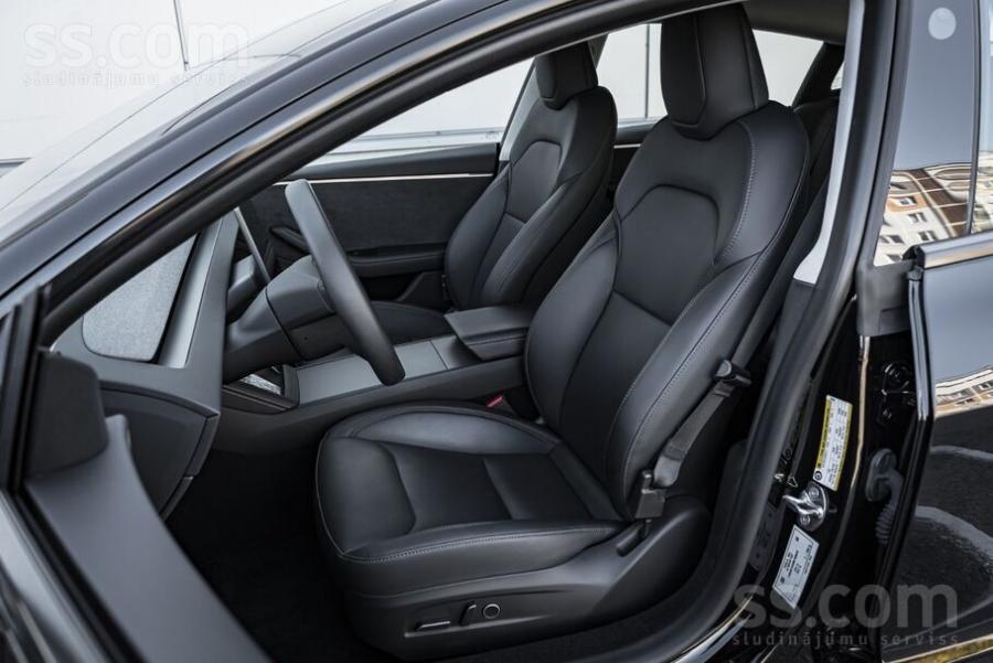 Melns Tesla Model 3 2024 Rīga, ar dzinēja tilpumu 0.00 L un nobraukumu 41 tūkst. km par 42500 €, foto 16 vietnē AUTOMOTO.COM.LV