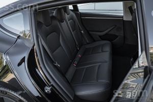 Melns Tesla Model 3 2024 Rīga, ar dzinēja tilpumu 0.00 L un nobraukumu 41 tūkst. km par 42500 €, foto 19 vietnē AUTOMOTO.COM.LV