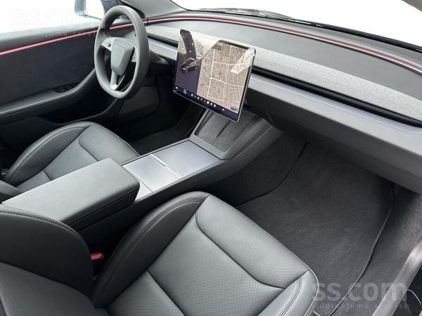 Melns Tesla Model 3 2025 Rīga, ar dzinēja tilpumu 0.00 L un nobraukumu 10 tūkst. km par 61550 €, foto 6 vietnē AUTOMOTO.COM.LV