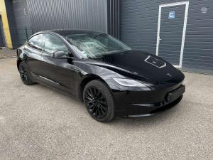 Black Tesla Model 3 2025 in Alytus, with an engine capacity of 0.00 L and mileage of 116 thousand km for 17950 €, photo  on AUTOMOTO.COM.LV
