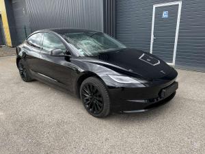 Black Tesla Model 3 2025 in Alytus, with an engine capacity of 0.00 L and mileage of 116 thousand km for 17800 €, photo  on AUTOMOTO.COM.LV