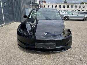 Black Tesla Model 3 2025 in Alytus, with an engine capacity of 0.00 L and mileage of 116 thousand km for 17800 €, photo 19 on AUTOMOTO.COM.LV