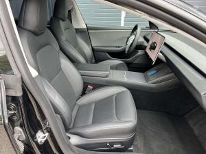 Black Tesla Model 3 2025 in Alytus, with an engine capacity of 0.00 L and mileage of 116 thousand km for 17800 €, photo 22 on AUTOMOTO.COM.LV