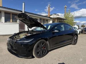 Black Tesla Model 3 2025 in Kaunas, with an engine capacity of 0.00 L and mileage of 23 thousand km for 28990 €, photo  on AUTOMOTO.COM.LV