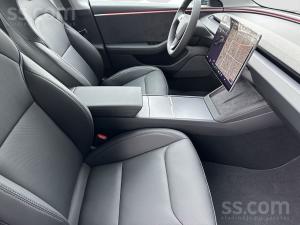 Черный Тесла Модель 3 2026 в Рига, объемом двигателя 0.00 л и пробегом 10 тыс. км за 60890 €, фото 6 на AUTOMOTO.COM.LV