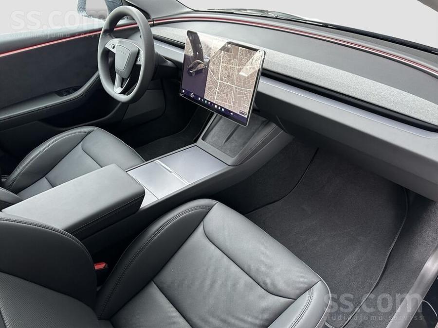 Черный Тесла Модель 3 2026 в Рига, объемом двигателя 0.00 л и пробегом 10 тыс. км за 60890 €, фото 7 на AUTOMOTO.COM.LV