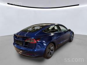 Blue Tesla Model 3 2021 in Riga, with an engine capacity of 0.00 L and mileage of 106 thousand km for 26990 €, photo 4 on AUTOMOTO.COM.LV