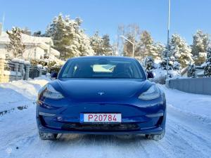 Blue Tesla Model 3 2019 in Vilnius, with an engine capacity of 0.00 L and mileage of 241 thousand km for 13989 €, photo 3 on AUTOMOTO.COM.LV
