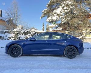 Blue Tesla Model 3 2019 in Vilnius, with an engine capacity of 0.00 L and mileage of 241 thousand km for 13989 €, photo 9 on AUTOMOTO.COM.LV