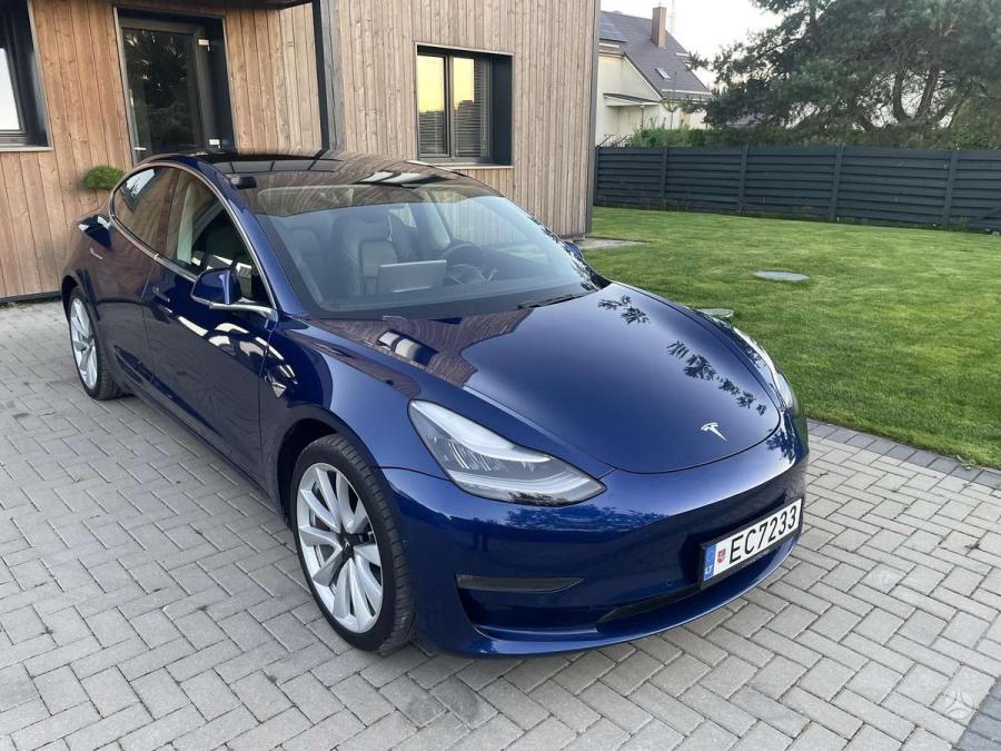 Zils Tesla Model 3 2019 Viļņa, ar dzinēja tilpumu 0.00 L un nobraukumu 138 tūkst. km par 21000 €, foto 4 vietnē AUTOMOTO.COM.LV
