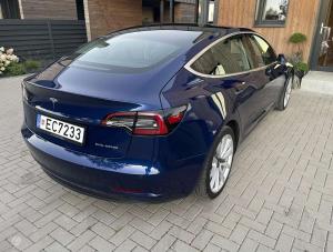 Zils Tesla Model 3 2019 Viļņa, ar dzinēja tilpumu 0.00 L un nobraukumu 138 tūkst. km par 21000 €, foto 12 vietnē AUTOMOTO.COM.LV
