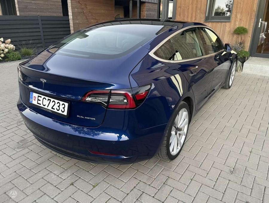 Zils Tesla Model 3 2019 Viļņa, ar dzinēja tilpumu 0.00 L un nobraukumu 138 tūkst. km par 21000 €, foto 12 vietnē AUTOMOTO.COM.LV