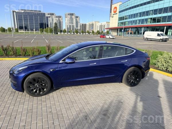 Zils Tesla Model 3 2019 Rīga, ar dzinēja tilpumu 0.00 L un nobraukumu 84 tūkst. km par 22900 €, foto 1 vietnē AUTOMOTO.COM.LV