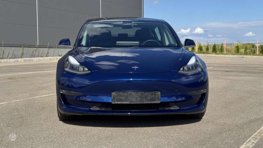 Blue Tesla Model 3 2020 in Vilnius, with an engine capacity of 0.00 L and mileage of 191 thousand km for 18500 €, photo 3 on AUTOMOTO.COM.LV