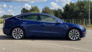 Blue Tesla Model 3 2020 in Vilnius, with an engine capacity of 0.00 L and mileage of 191 thousand km for 18500 €, photo 8 on AUTOMOTO.COM.LV