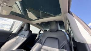 Blue Tesla Model 3 2020 in Vilnius, with an engine capacity of 0.00 L and mileage of 191 thousand km for 18500 €, photo 11 on AUTOMOTO.COM.LV