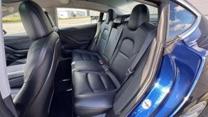 Blue Tesla Model 3 2020 in Vilnius, with an engine capacity of 0.00 L and mileage of 191 thousand km for 18500 €, photo 14 on AUTOMOTO.COM.LV