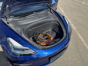 Blue Tesla Model 3 2020 in Vilnius, with an engine capacity of 0.00 L and mileage of 191 thousand km for 18500 €, photo 16 on AUTOMOTO.COM.LV