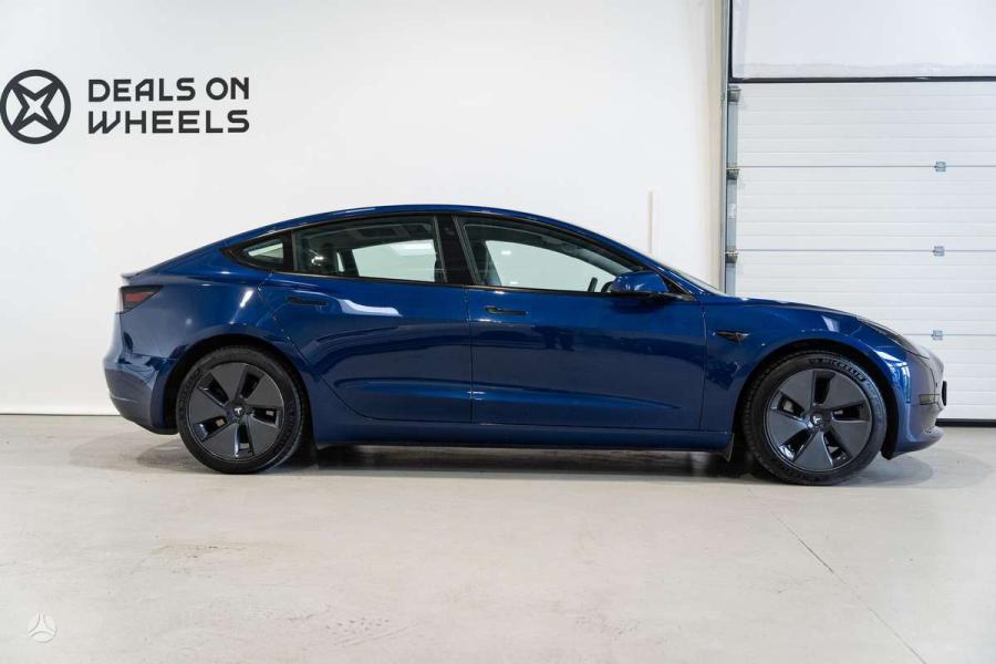 Blue Tesla Model 3 2021 in Vilnius, with an engine capacity of 0.00 L and mileage of 63 thousand km for 22500 €, photo 4 on AUTOMOTO.COM.LV
