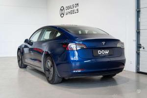Blue Tesla Model 3 2021 in Vilnius, with an engine capacity of 0.00 L and mileage of 63 thousand km for 22500 €, photo 7 on AUTOMOTO.COM.LV