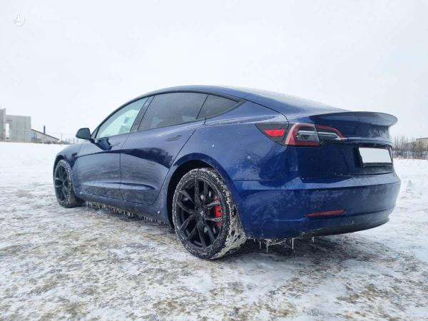 Zils Tesla Model 3 2022 Marijampole, ar dzinēja tilpumu 0.00 L un nobraukumu 107 tūkst. km par 23900 €, foto 5 vietnē AUTOMOTO.COM.LV