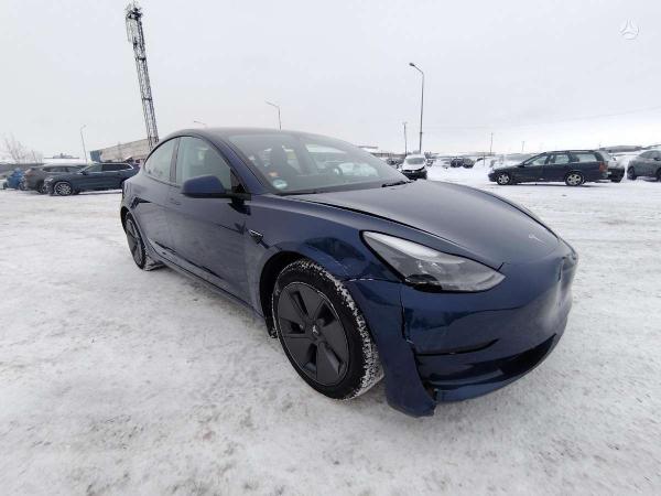 Zils Tesla Model 3 2022 Šauļi, ar dzinēja tilpumu 0.00 L un nobraukumu 62 tūkst. km par 17900 €, foto 2 vietnē AUTOMOTO.COM.LV