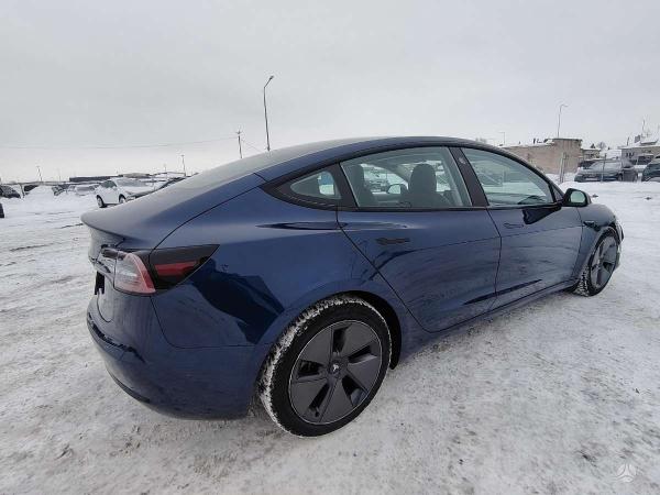 Zils Tesla Model 3 2022 Šauļi, ar dzinēja tilpumu 0.00 L un nobraukumu 62 tūkst. km par 17900 €, foto 5 vietnē AUTOMOTO.COM.LV