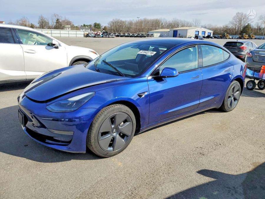 Zils Tesla Model 3 2023 Viļņa, ar dzinēja tilpumu 0.00 L un nobraukumu 31 tūkst. km par 13950 €, foto 1 vietnē AUTOMOTO.COM.LV