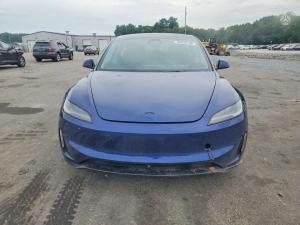 Zils Tesla Model 3 2024 Klaipėda, ar dzinēja tilpumu 0.00 L un nobraukumu 39 tūkst. km par 18500 €, foto 3 vietnē AUTOMOTO.COM.LV