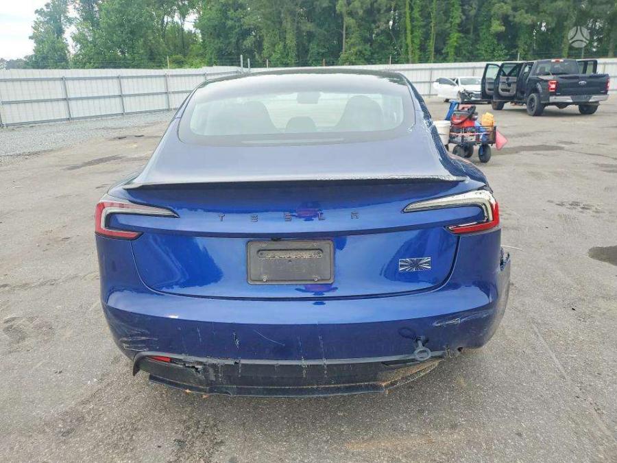 Zils Tesla Model 3 2024 Klaipėda, ar dzinēja tilpumu 0.00 L un nobraukumu 39 tūkst. km par 18500 €, foto 4 vietnē AUTOMOTO.COM.LV