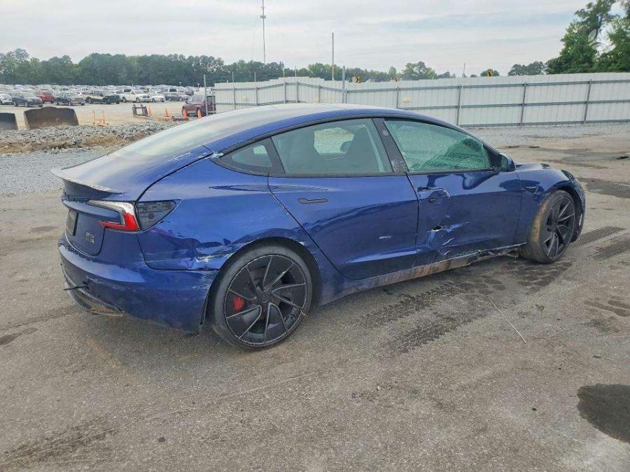 Zils Tesla Model 3 2024 Klaipėda, ar dzinēja tilpumu 0.00 L un nobraukumu 39 tūkst. km par 18500 €, foto 6 vietnē AUTOMOTO.COM.LV