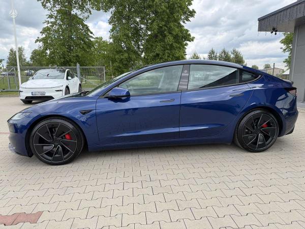 Zils Tesla Model 3 2024 Šauļi, ar dzinēja tilpumu 0.00 L un nobraukumu 15 tūkst. km par 51990 €, foto 8 vietnē AUTOMOTO.COM.LV