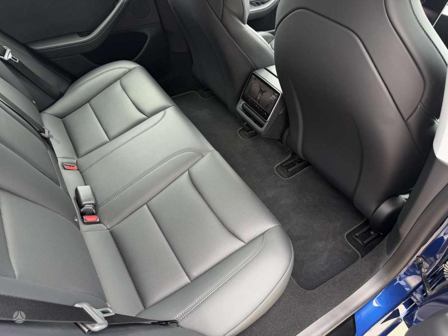 Zils Tesla Model 3 2024 Šauļi, ar dzinēja tilpumu 0.00 L un nobraukumu 15 tūkst. km par 51990 €, foto 21 vietnē AUTOMOTO.COM.LV