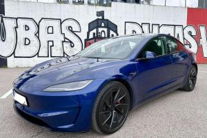 Zils Tesla Model 3 2025 Viļņa, ar dzinēja tilpumu 0.00 L un nobraukumu 8 tūkst. km par 43100 €, foto 3 vietnē AUTOMOTO.COM.LV