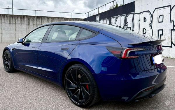 Zils Tesla Model 3 2025 Viļņa, ar dzinēja tilpumu 0.00 L un nobraukumu 8 tūkst. km par 43100 €, foto 4 vietnē AUTOMOTO.COM.LV