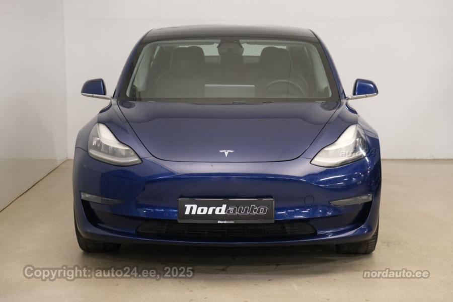 Zils Tesla Model 3 2019 Tallina, ar dzinēja tilpumu 0.00 L un nobraukumu 158 tūkst. km par 22900 €, foto 3 vietnē AUTOMOTO.COM.LV