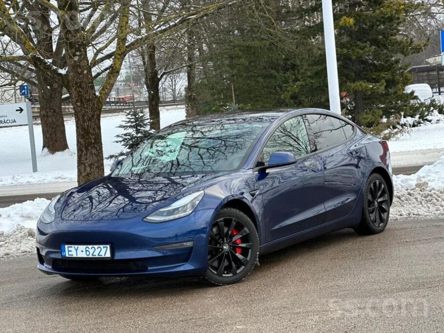 Blue Tesla Model 3 2019 in Riga, with an engine capacity of 0.00 L and mileage of 86 thousand km for 21950 €, photo 1 on AUTOMOTO.COM.LV