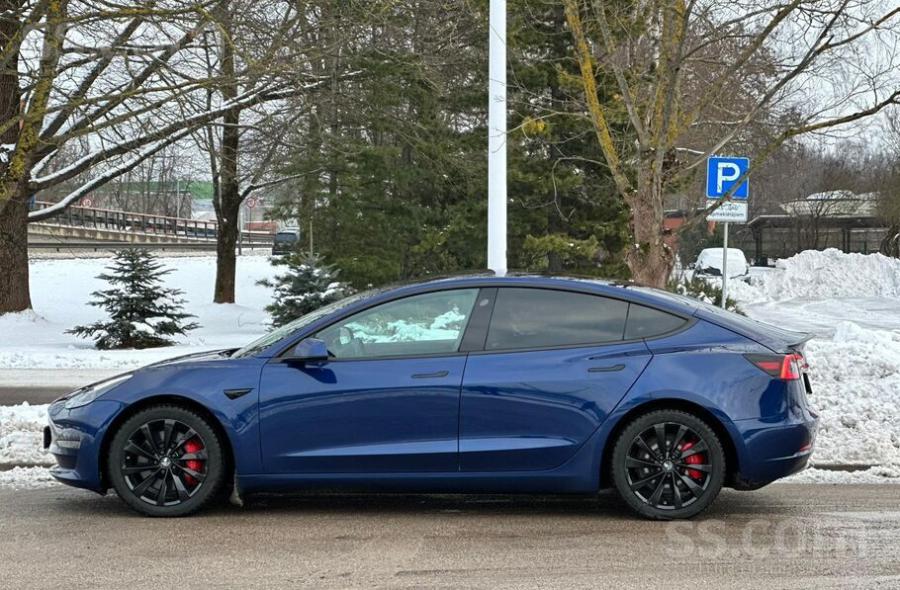 Blue Tesla Model 3 2019 in Riga, with an engine capacity of 0.00 L and mileage of 86 thousand km for 21950 €, photo 6 on AUTOMOTO.COM.LV