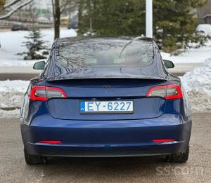 Blue Tesla Model 3 2019 in Riga, with an engine capacity of 0.00 L and mileage of 86 thousand km for 21950 €, photo 7 on AUTOMOTO.COM.LV