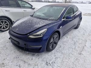 Blue Tesla Model 3 2019 in Marijampole, with an engine capacity of 0.00 L and mileage of 172 thousand km for 8800 €, photo  on AUTOMOTO.COM.LV