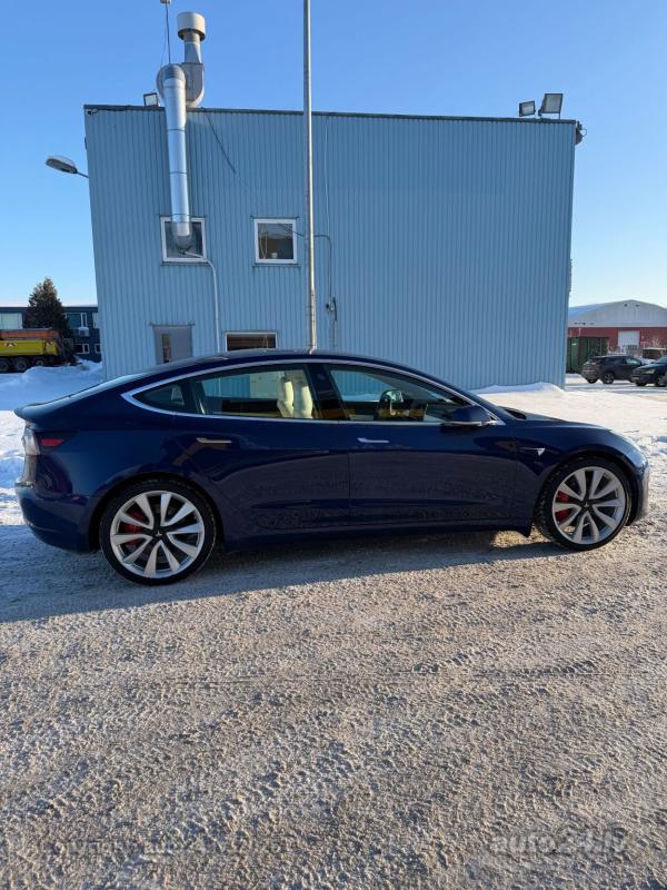 Zils Tesla Model 3 2019 Tallina, ar dzinēja tilpumu 0.00 L un nobraukumu 104 tūkst. km par 23499 €, foto 6 vietnē AUTOMOTO.COM.LV