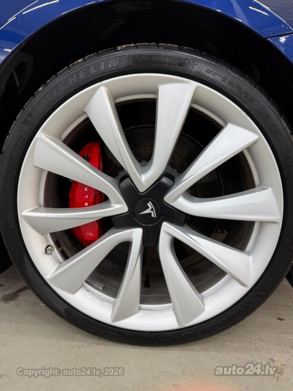Zils Tesla Model 3 2019 Tallina, ar dzinēja tilpumu 0.00 L un nobraukumu 104 tūkst. km par 23499 €, foto 11 vietnē AUTOMOTO.COM.LV