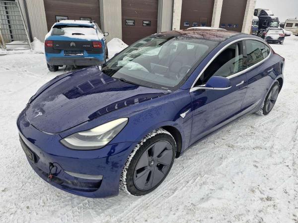 Zils Tesla Model 3 2019 Marijampole, ar dzinēja tilpumu 0.00 L un nobraukumu 172 tūkst. km par 9300 €, foto  vietnē AUTOMOTO.COM.LV
